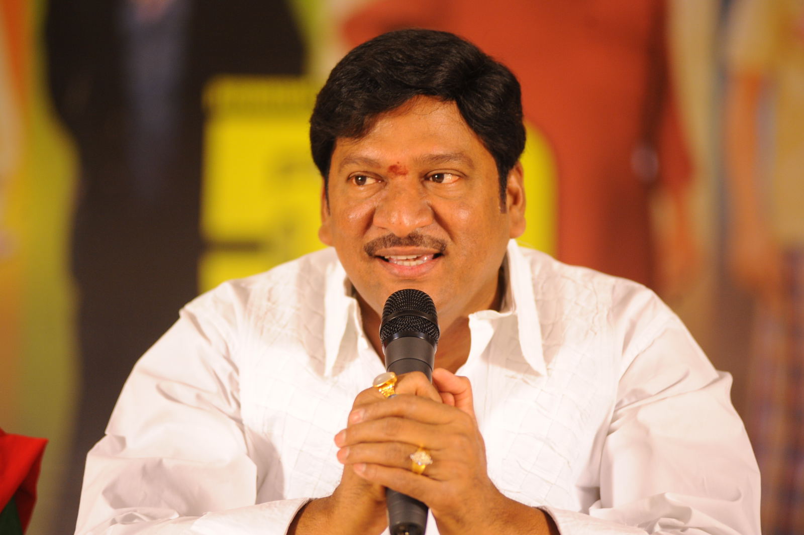Senior Actor Rajendra Prasad about Raja The Great Film - Telugu Bullet
