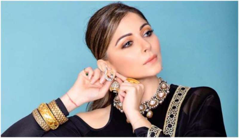 Finally Singer Kanika Kapoor has been discharged from the hospital ...
