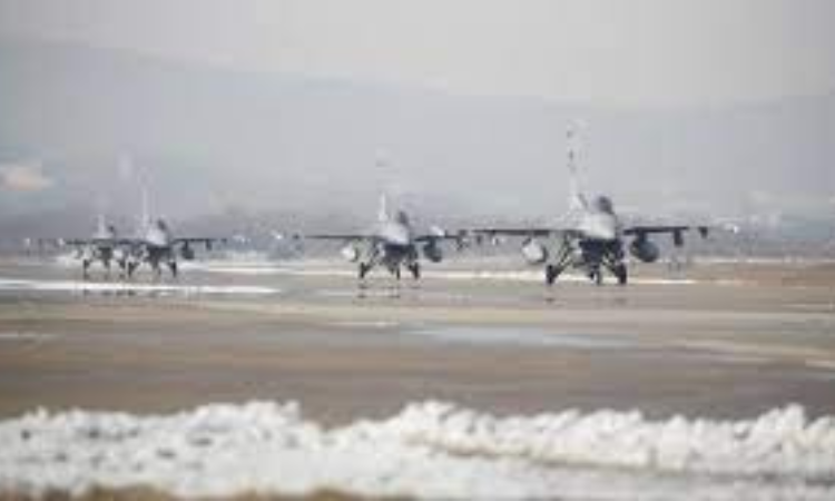 US Forces Korea F-16 fighter jet crashed into farmland