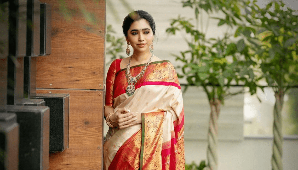 Aarti Ravi Latest Saree Photos | Images | New Gallery