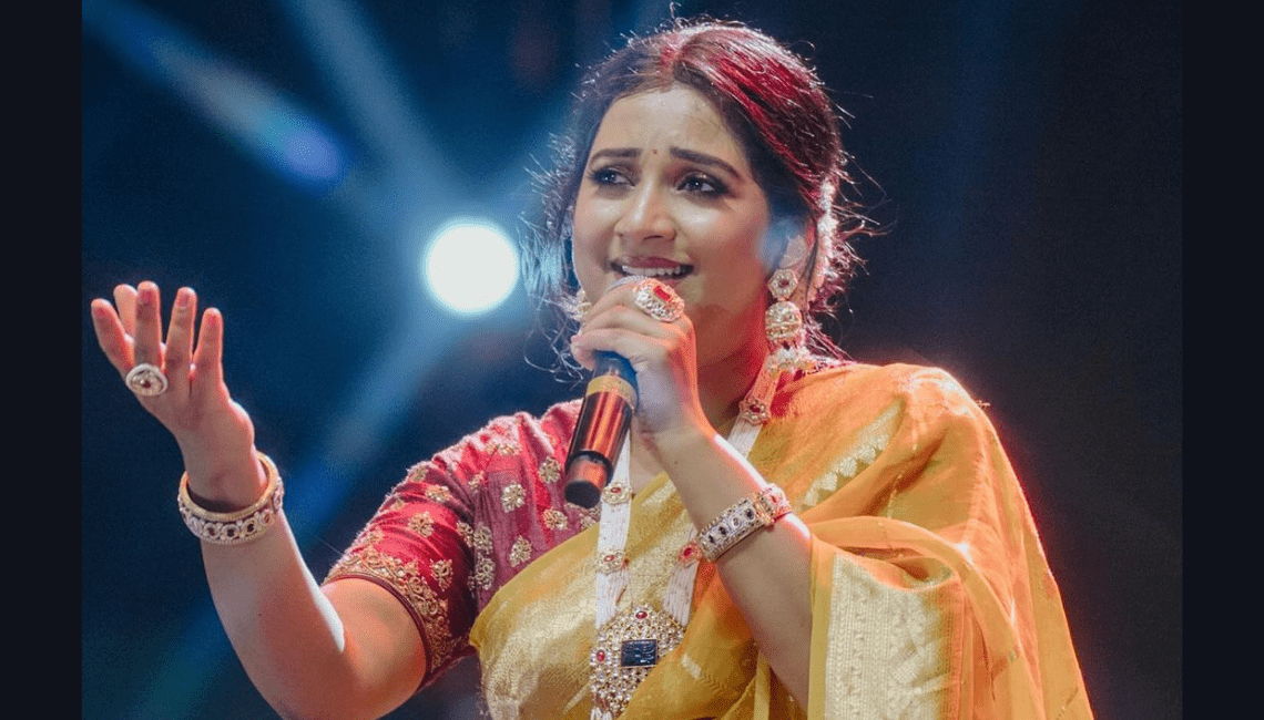 Singer Shreya Ghoshal Latest Photos | New HD Saree Images