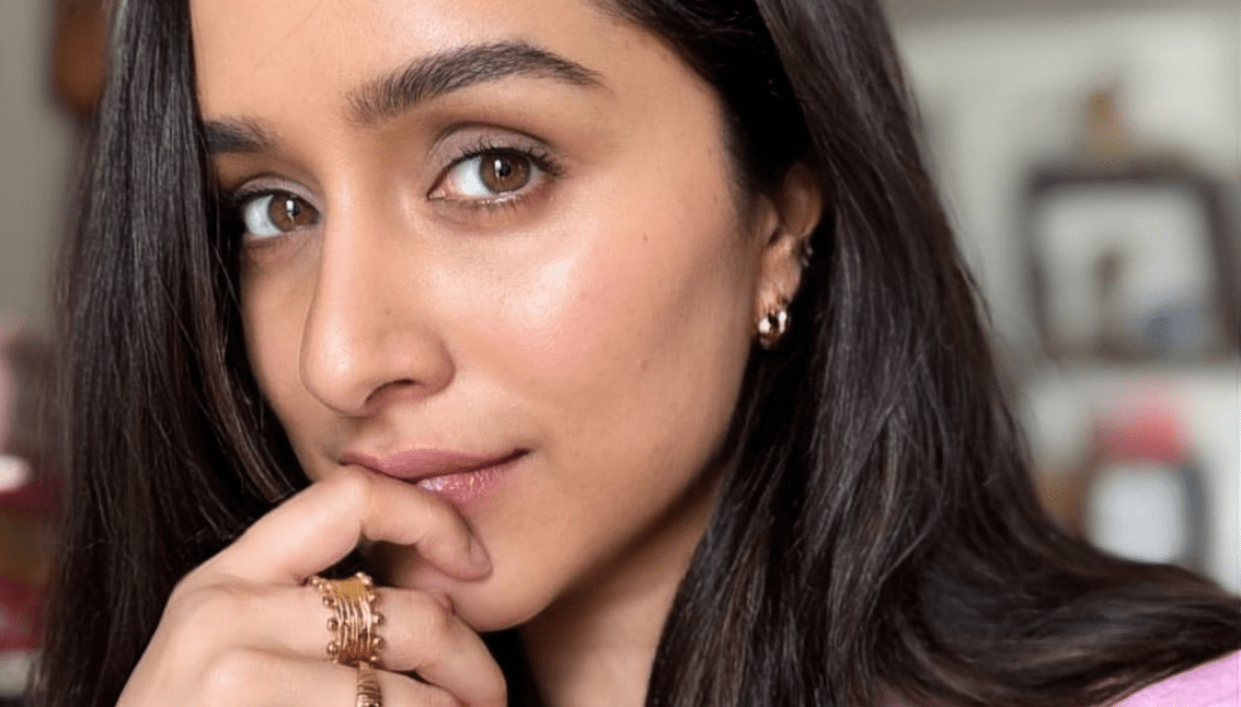 shraddha kapoor looking ravishing and radiant!