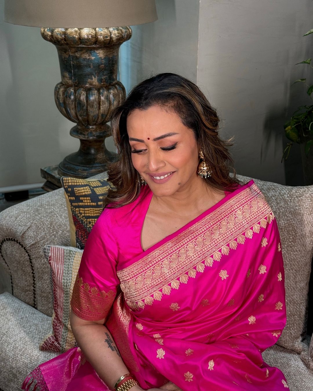 Namrata Shirodkar looks breathtakingly beautiful!