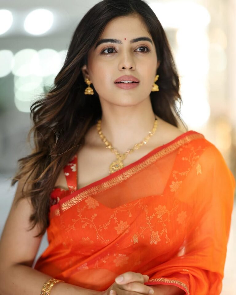 Amritha Aiyer Looks Beautiful in Orange Color Saree - Telugu Bullet