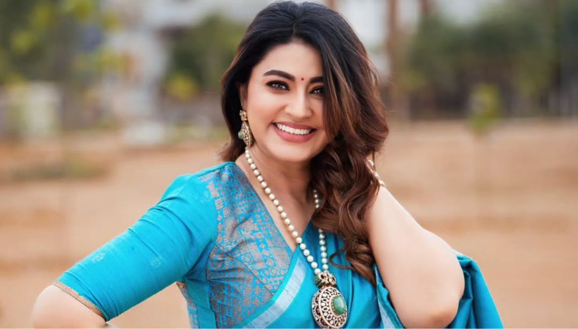 Actress Sneha Looking Gorgeous in blue saree - Telugu Bullet